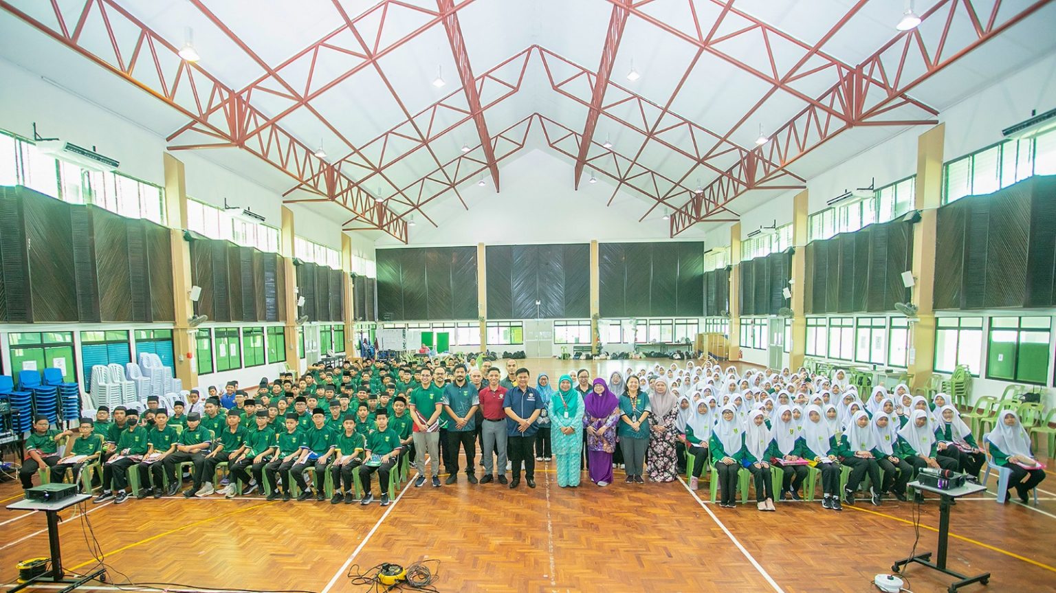 Suntik Semangat ASEAN-ness Dalam Kalangan Pelajar – Information Department